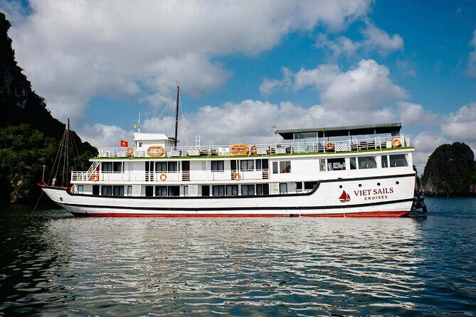 2 Days Bai Tu Long Bay Cruise - Detailed itinerary breakdown