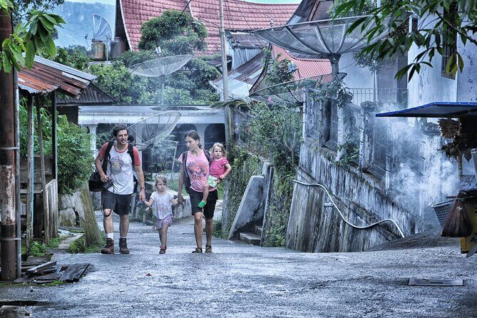 3 Days Pacu Jawi Trip With Accommodation in West Sumatra - The Experience of Meeting Local People