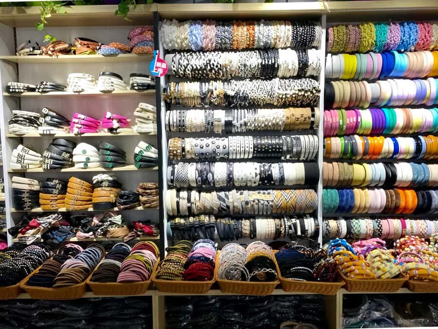 3-Hour Private Shopping & Bargaining Tour in Beijing - The Food and Market Exploration