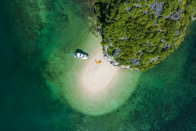 3-Hour Private Yacht Discover the Spectacular of Ha Long Bay - Detailed Breakdown of the Experience