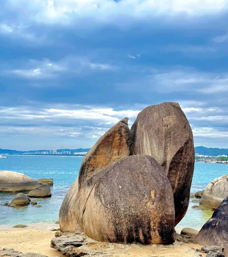 3-Hour Sanya Coastal & Tianya Town Tour - Photo Stops and Cultural Insights