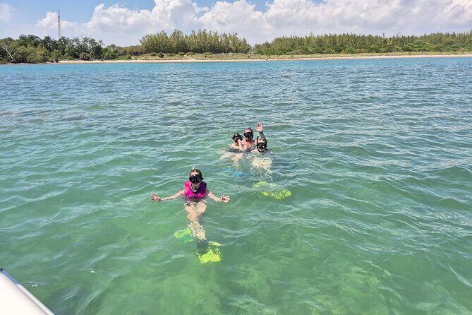 3-Hour Snorkeling Experience on SeaRay Sundeck 26' up to 8 guests - Exploring the Experience