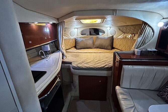 31-foot Miami Private Boat Rental for 12 People - What Travelers Are Saying