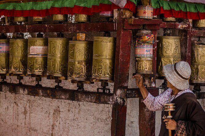 4 Day Lhasa City Group Tour Monasteries and Cultural Highlights - Who Should Consider This Tour?
