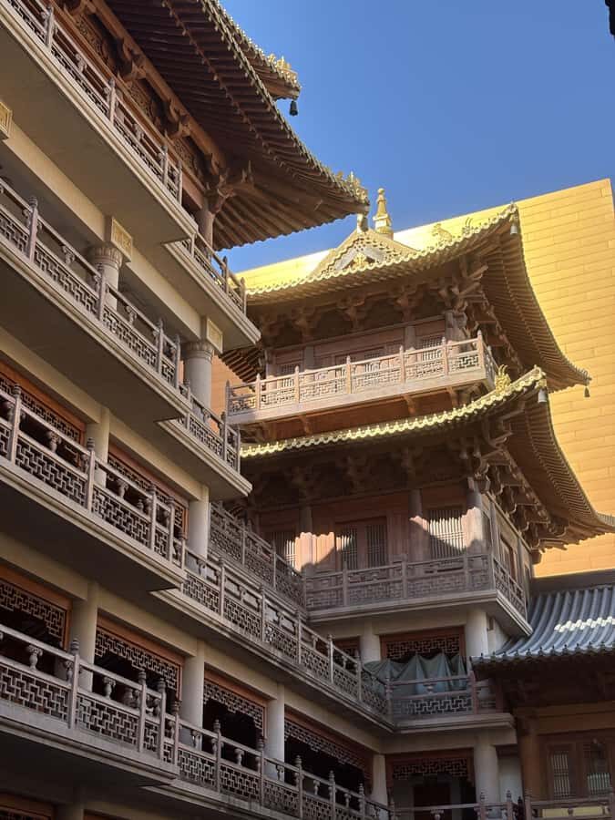 4-Hour Shanghai Dumpling Cooking & Ancient Temple Visiting - The Details of the Experience