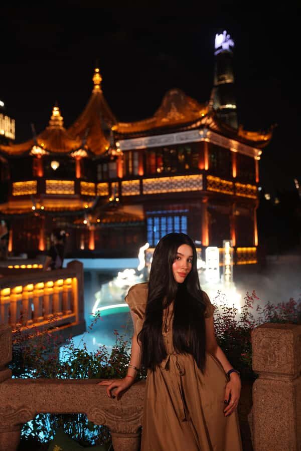 4-Hour Shanghai Highlights Photo TourExplore, Pose, Capture - Why This Tour Could Be the Highlight of Your Trip