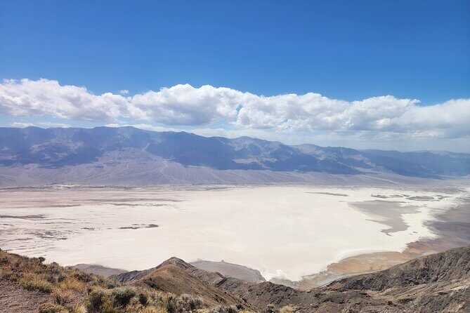 7 Magic Mountains & Death Valley Stargazing Premium Tour - Seven Magic Mountains: Modern Art in the Desert