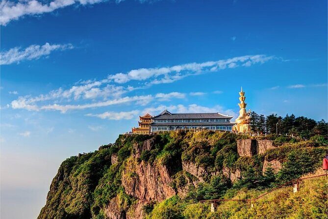 A 3-Day Discover Sichuan: Pandas, Buddha, and Majestic Mountains - Day 3: Chengdu’s Historic and Relaxed Corners