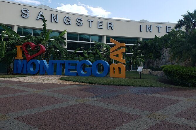 A "Private" Airport Transfer to Grand Palladium Resort - Why This Transfer Works Well