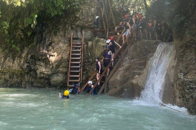 Adventure in Damajagua Tour at 27 puddles with an expert guide - A Deep Dive into the Damajagua Experience