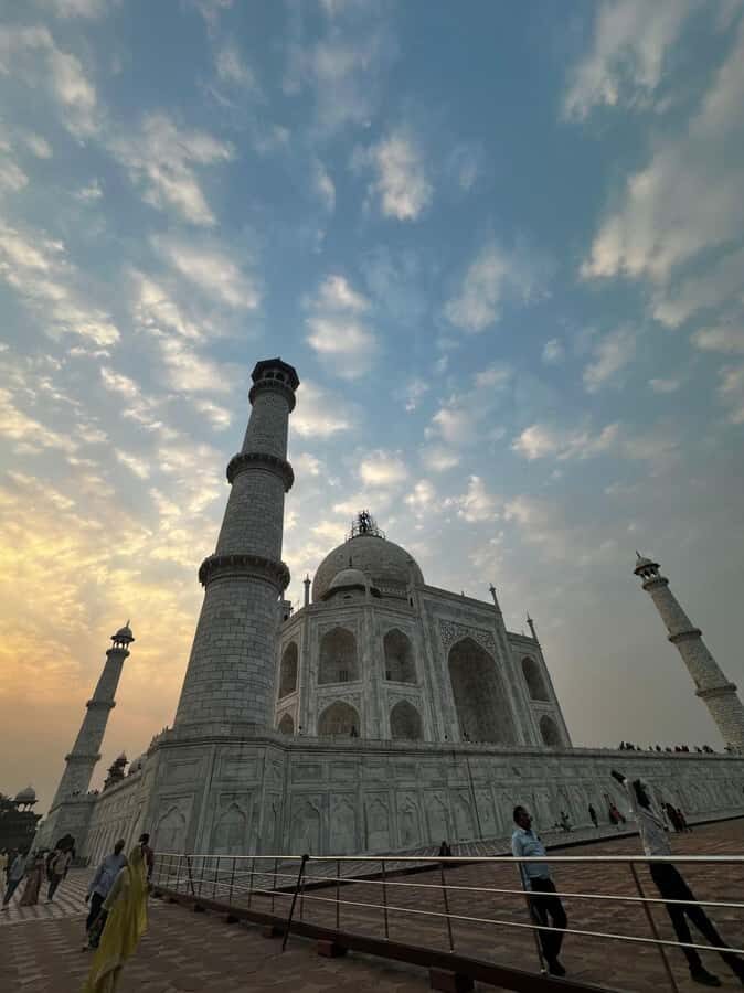 Agra Day Tour: Skip-the-Line Taj Mahal & Fort Visit - How the Experience Feels