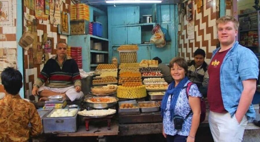 Agra Evening Tour with Sunset view Taj Mahal & Street Food - What Travelers Say