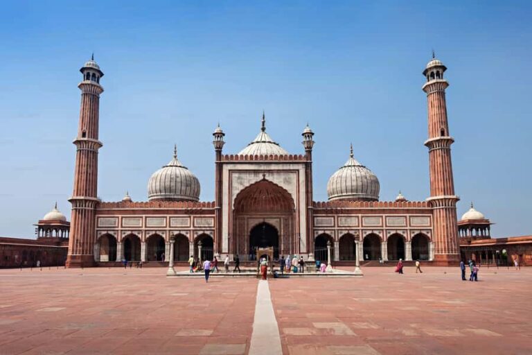 Agra: Street Food, Spice Bazaars Walking Tour & Tuk-tuk Ride - A Closer Look at the Agra Food & Market Tour