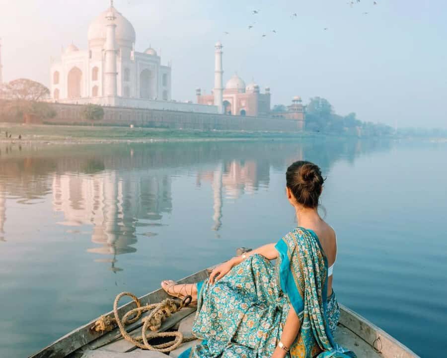 Agra: Taj Mahal Skip the Line Ticket with Car, Guide & Lunch - Why This Tour Offers Good Value