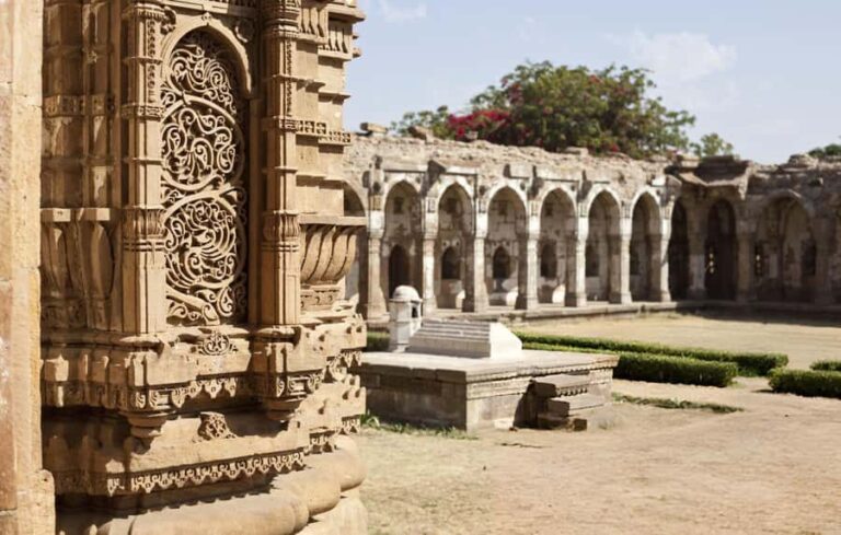 Ahmedabad: Champaner-Pavagadh Guided Full Day Excursion - Exploring the Itinerary: What Will You See?