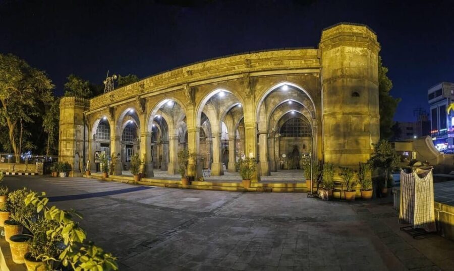 Ahmedabad Day Tour with Mahatma Gandhi's Home - Adalaj Step-Well: Architectural Marvel and Engineering Feat