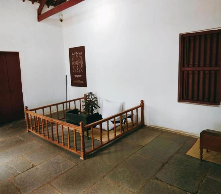 Ahmedabad: Private Temples and Religion Tour with Stepwell - Exploring Sidi Saiyyed Mosque