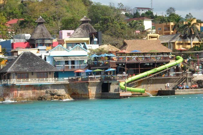 Airport Limousine Transfers Montego Bay Limo Service (Private ) - Who Is This Transfer Service Best For?