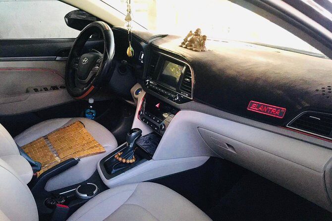 Airport Transfer: Da Nang Airport and Hoi An City - Vehicle Options and Suitability