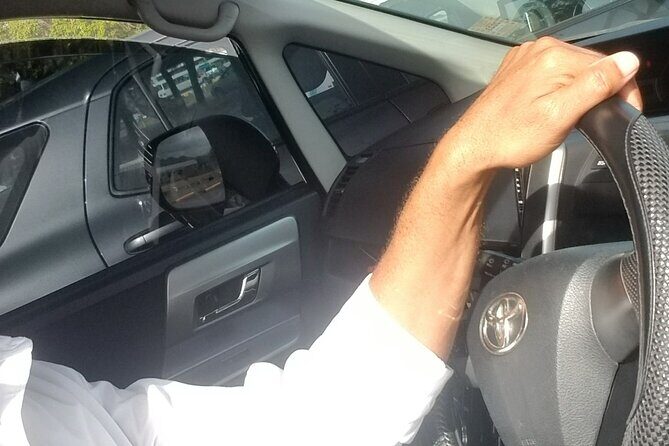 Airport Transfers - Why Travelers Love This Service