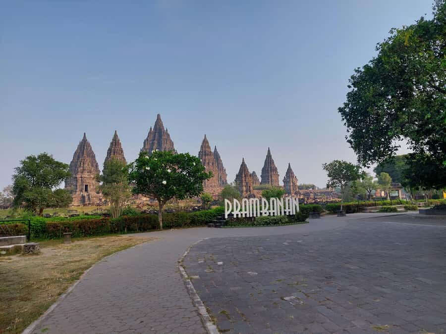 All-inclusive Borobudur Sunrise & Prambanan Temple Tour - What Sets This Tour Apart?