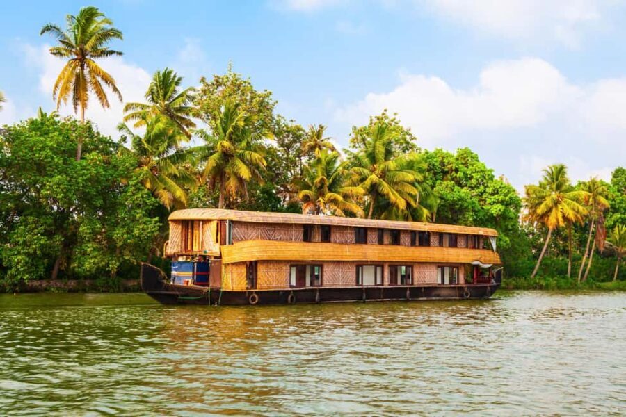 Alleppey / Alappuzha Houseboat Day Cruise with Lunch: Cochin