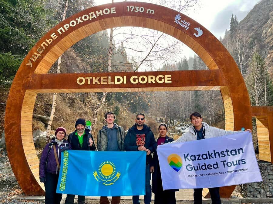 Alma-Arasan & Ayusai Mountain Gorges with Hot Springs Tour - What Makes This Tour Stand Out?