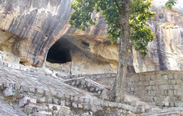 Ambikapur Same-Day Tour: Temples, Hot Springs & Scenic Hills - Practicalities & Value