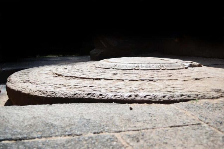 Ancient City of Polonnaruwa by Tuk-Tuk - The Highlights of the Tour