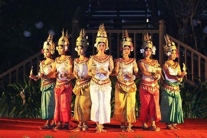Angkor Village Apsara Theatre & Evening Tour by tuk tuk - Who Should Consider This Tour?