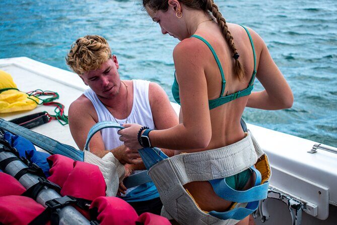 Aruba Parasailing Experience from Noord - The Experience’s Highlights and Drawbacks