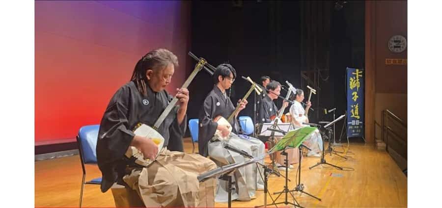 Asakusa: Rock music by Japanese Traditional Instruments - Who Will Get the Most Out of This Tour?