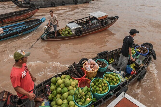 Authentic Mekong Delta Tour from Saigon Small Group - Visiting Vinh Trang Pagoda: A Historic Landmark