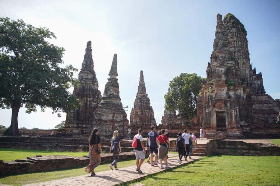 Ayutthaya Highlights & River Prawn Experience - The Culinary Highlight: River Prawns and Authentic Flavors