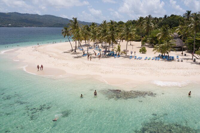 Bacardi Island Excursion with Catamaran, Beach and Lunch - Guides and Crew: Making a Difference