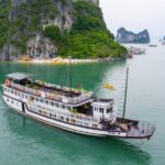 Bai Tu Long bay deluxe cruise 2D/1N: Kayaking, swimmig, Full Meals & best prices - The Bottom Line