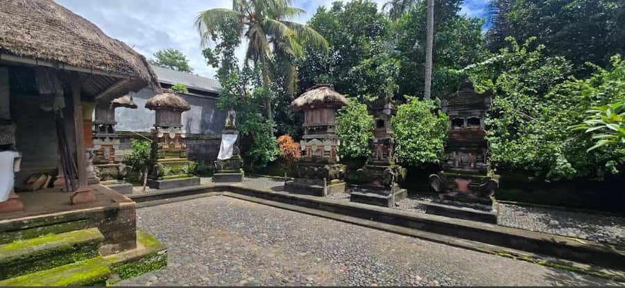 Bali: Ancient Balinese Houses and Mengening Temple Tour - Who Should Consider This Tour?