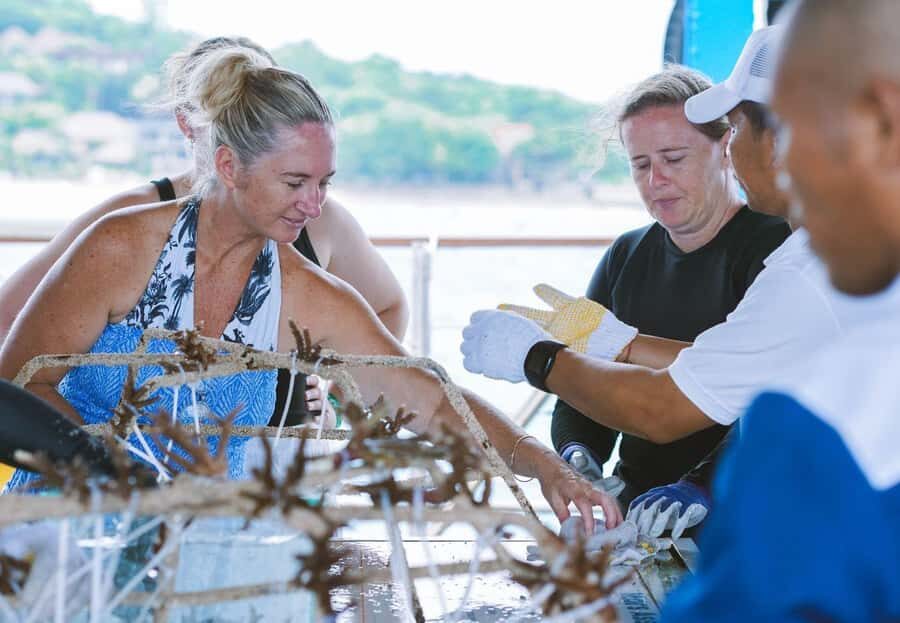 BALI/BENOA: LEMBONGAN REEF & WATER ACTIVITIES DAY CRUISE - The Experience: A Closer Look