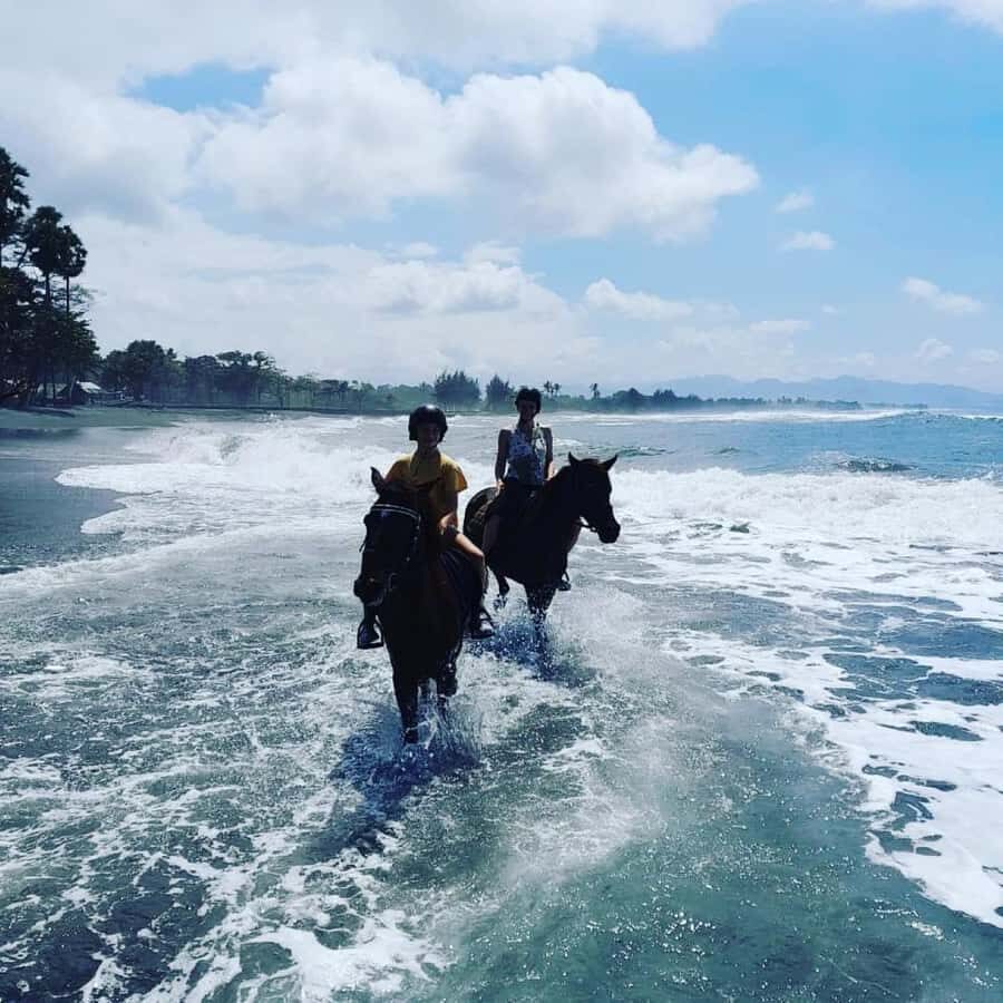Bali: Horseback Tour Through Saba Beach and Local Temples. - What’s Included and How the Tour Works