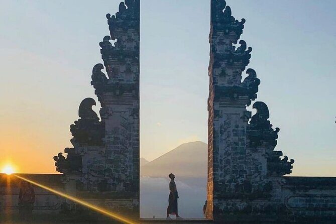 Bali Instagram: Gate of Heavan, Tirta Gangga, Swing and Waterfall - Tukad Cepung Waterfall: The Hidden Gem