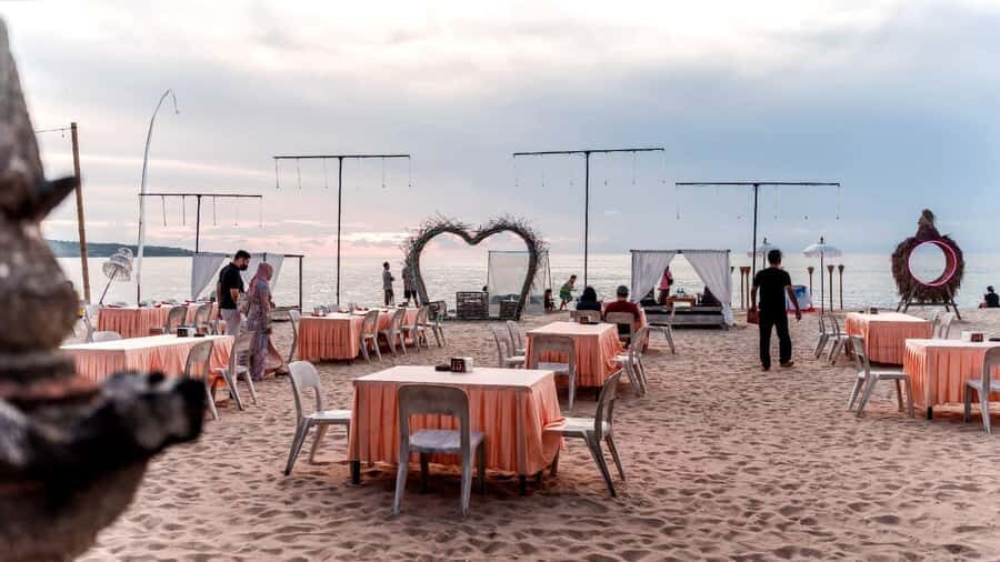 Bali: Jimbaran Bay Romantic Spa and Seafood Sunset Dinner - Practical Details and Value