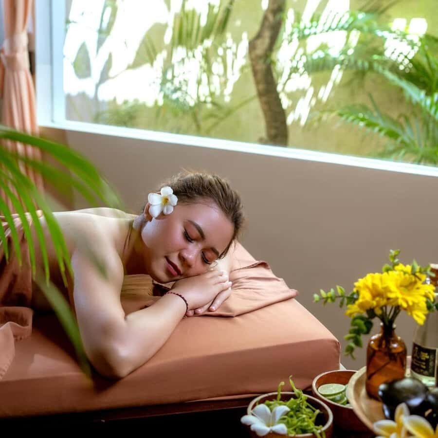 Bali: Luxury Spa Balinese Massage scrub Flower bath 2 Hour - Who Will Love This Experience?