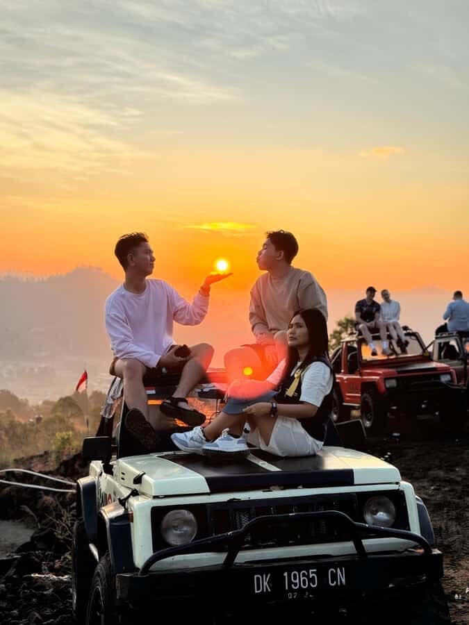 Bali: Mount batur jeep sunrise & natural hot springs - Practical Details: Transport, Duration, and Group Size