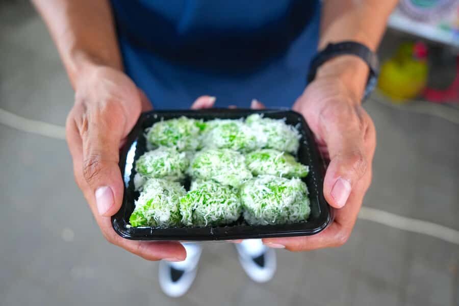 Bali: Private Evening Walking Tour with Culinary Experience - The Value of the Experience