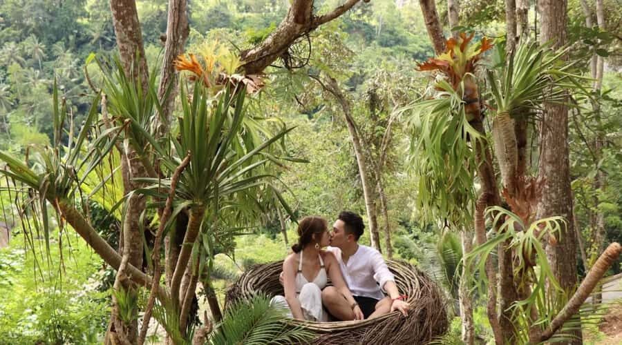 Bali: Private Tour of Lake Beratan, Handara Gate, and More - What Makes This Tour Stand Out