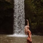 Bali Swing, Monkey Forest and Waterfalls Tour - Tegalalang Rice Terrace: Bali’s Iconic Landscape