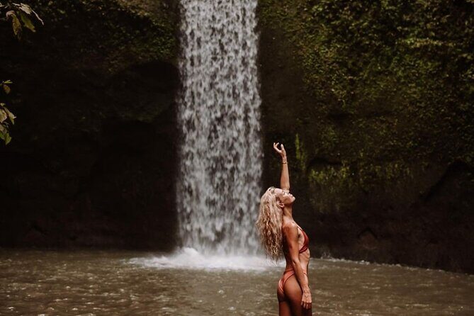 Bali Swing, Monkey Forest and Waterfalls Tour - Tegalalang Rice Terrace: Bali’s Iconic Landscape