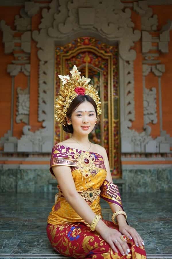 Bali: Traditional Costume Photoshoot with Makeup & Photos - Who Should Consider This Experience?