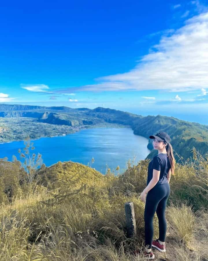 Bali: Trunyal Hill Sunrise Trek and Natural Hot Spring - Detailed Breakdown of the Itinerary