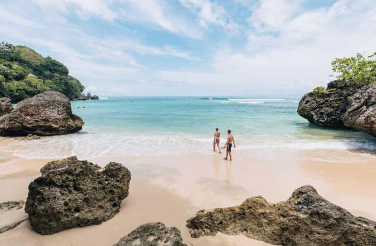 Bali: Uluwatu Beaches Tour with Padang Padang and Suluban - Why This Tour Stands Out